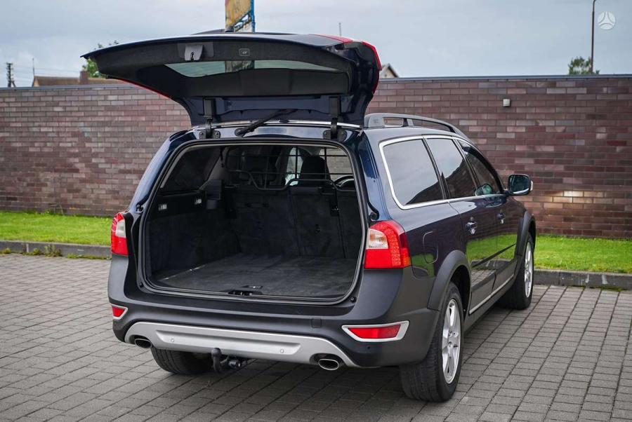 Zils Volvo XC70 2012 Marijampole, ar dzinēja tilpumu 2.40 L un nobraukumu 315 tūkst. km par 8950 €, foto 10 vietnē AUTOMOTO.COM.LV