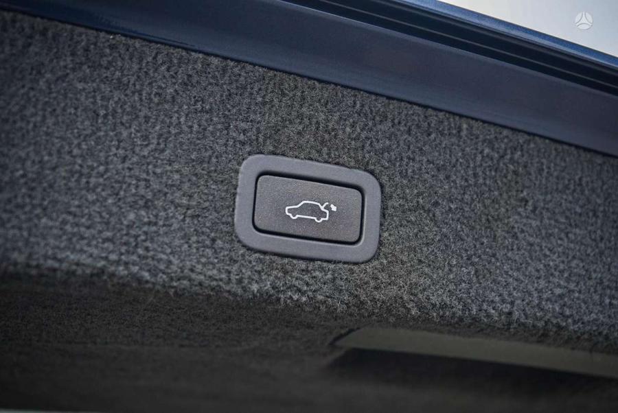 Zils Volvo XC70 2012 Marijampole, ar dzinēja tilpumu 2.40 L un nobraukumu 315 tūkst. km par 8950 €, foto 12 vietnē AUTOMOTO.COM.LV