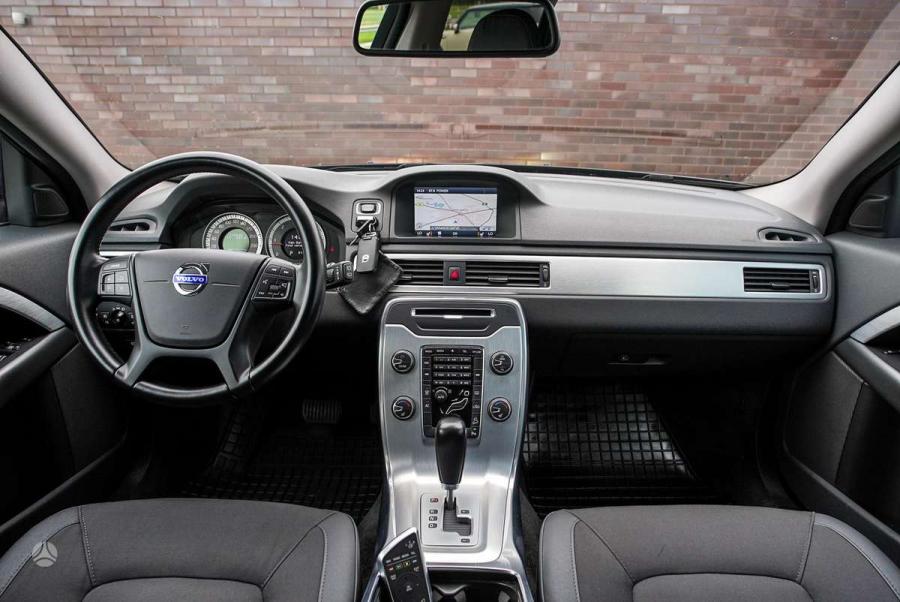 Zils Volvo XC70 2012 Marijampole, ar dzinēja tilpumu 2.40 L un nobraukumu 315 tūkst. km par 8950 €, foto 13 vietnē AUTOMOTO.COM.LV