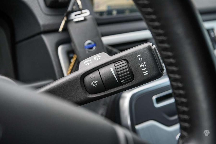 Zils Volvo XC70 2012 Marijampole, ar dzinēja tilpumu 2.40 L un nobraukumu 315 tūkst. km par 8950 €, foto 20 vietnē AUTOMOTO.COM.LV