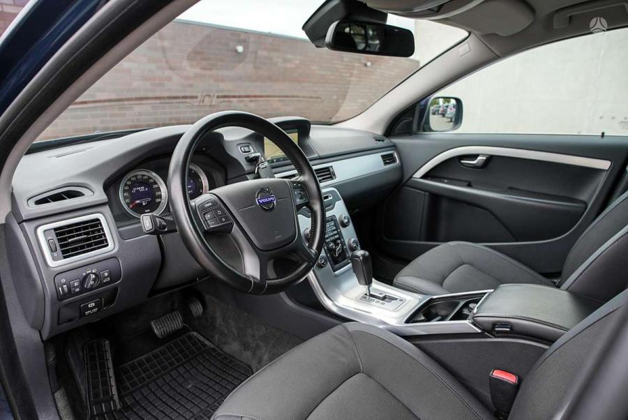 Zils Volvo XC70 2012 Marijampole, ar dzinēja tilpumu 2.40 L un nobraukumu 315 tūkst. km par 8950 €, foto 23 vietnē AUTOMOTO.COM.LV