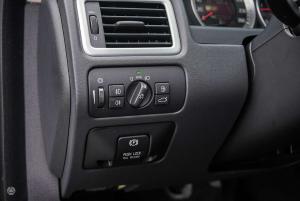 Zils Volvo XC70 2012 Marijampole, ar dzinēja tilpumu 2.40 L un nobraukumu 315 tūkst. km par 8950 €, foto 26 vietnē AUTOMOTO.COM.LV