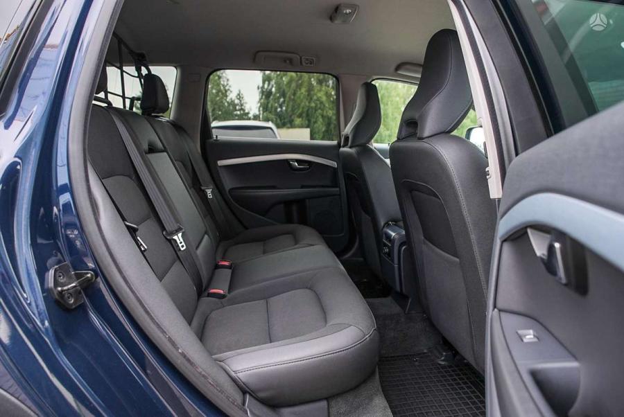 Zils Volvo XC70 2012 Marijampole, ar dzinēja tilpumu 2.40 L un nobraukumu 315 tūkst. km par 8950 €, foto 31 vietnē AUTOMOTO.COM.LV