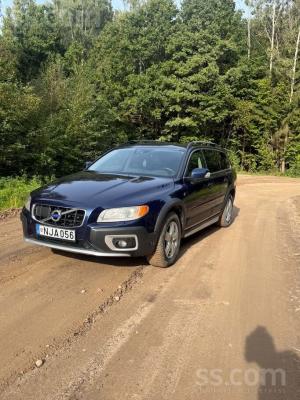 Zils Volvo XC70 2012 Šauļi, ar dzinēja tilpumu 2.40 L un nobraukumu 390 tūkst. km par 6300 €, foto  vietnē AUTOMOTO.COM.LV