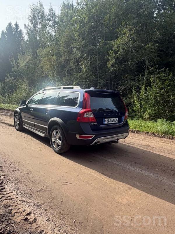 Volvo XC70 2012 Šauļi vietnē Zils Volvo XC70 2012 Šauļi, ar dzinēja tilpumu 2.40 L un nobraukumu 390 tūkst. km par 6300 €, foto 4 vietnē AUTOMOTO.COM.LV