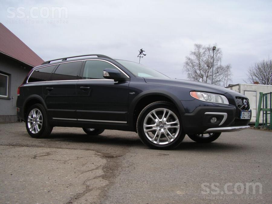 Zils Volvo XC70 2013 Rīga, ar dzinēja tilpumu 2.40 L un nobraukumu 0 tūkst. km par 9550 €, foto 1 vietnē AUTOMOTO.COM.LV