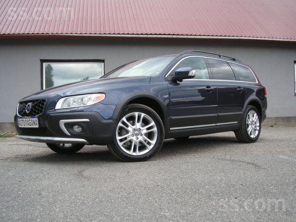 Blue Volvo XC70 2013 in Riga, with an engine capacity of 2.40 L and mileage of 0 thousand km for 9550 €, photo 2 on AUTOMOTO.COM.LV