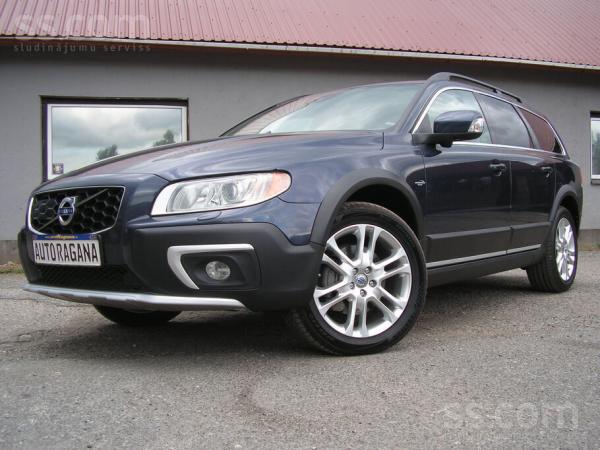Blue Volvo XC70 2013 in Riga, with an engine capacity of 2.40 L and mileage of 0 thousand km for 9550 €, photo 9 on AUTOMOTO.COM.LV