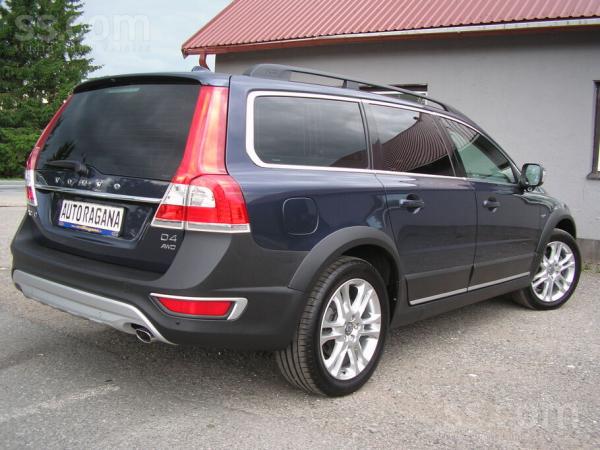 Blue Volvo XC70 2013 in Riga, with an engine capacity of 2.40 L and mileage of 0 thousand km for 9550 €, photo 10 on AUTOMOTO.COM.LV