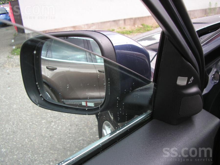 Zils Volvo XC70 2013 Rīga, ar dzinēja tilpumu 2.40 L un nobraukumu 0 tūkst. km par 9550 €, foto 19 vietnē AUTOMOTO.COM.LV
