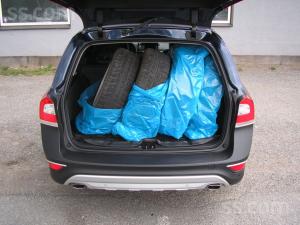 Zils Volvo XC70 2013 Rīga, ar dzinēja tilpumu 2.40 L un nobraukumu 0 tūkst. km par 9550 €, foto 24 vietnē AUTOMOTO.COM.LV