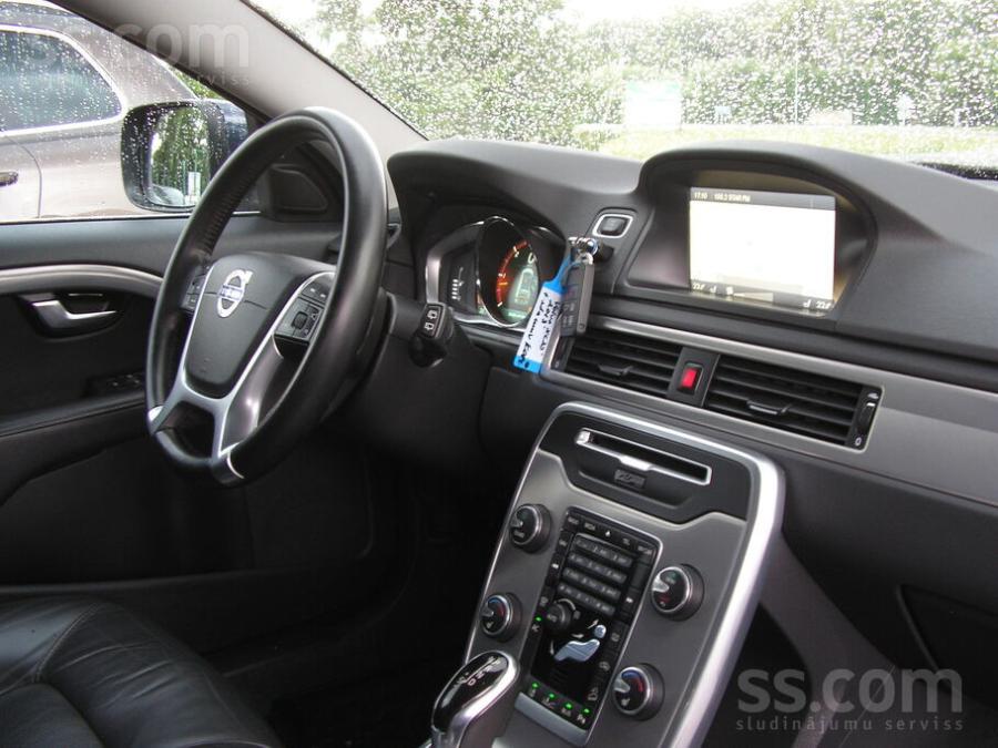 Zils Volvo XC70 2013 Rīga, ar dzinēja tilpumu 2.40 L un nobraukumu 0 tūkst. km par 9550 €, foto 28 vietnē AUTOMOTO.COM.LV