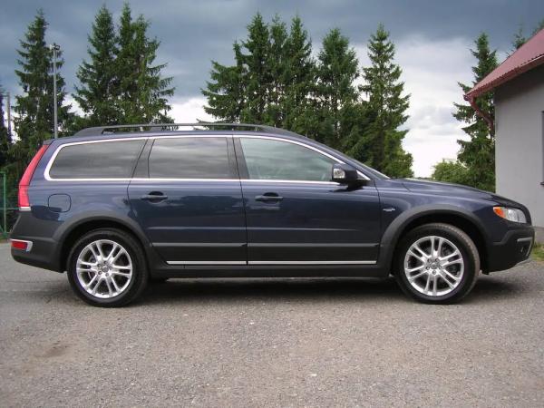 Zils Volvo XC70 2013 Sigulda, ar dzinēja tilpumu 2.40 L un nobraukumu 368 tūkst. km par 9550 €, foto 7 vietnē AUTOMOTO.COM.LV