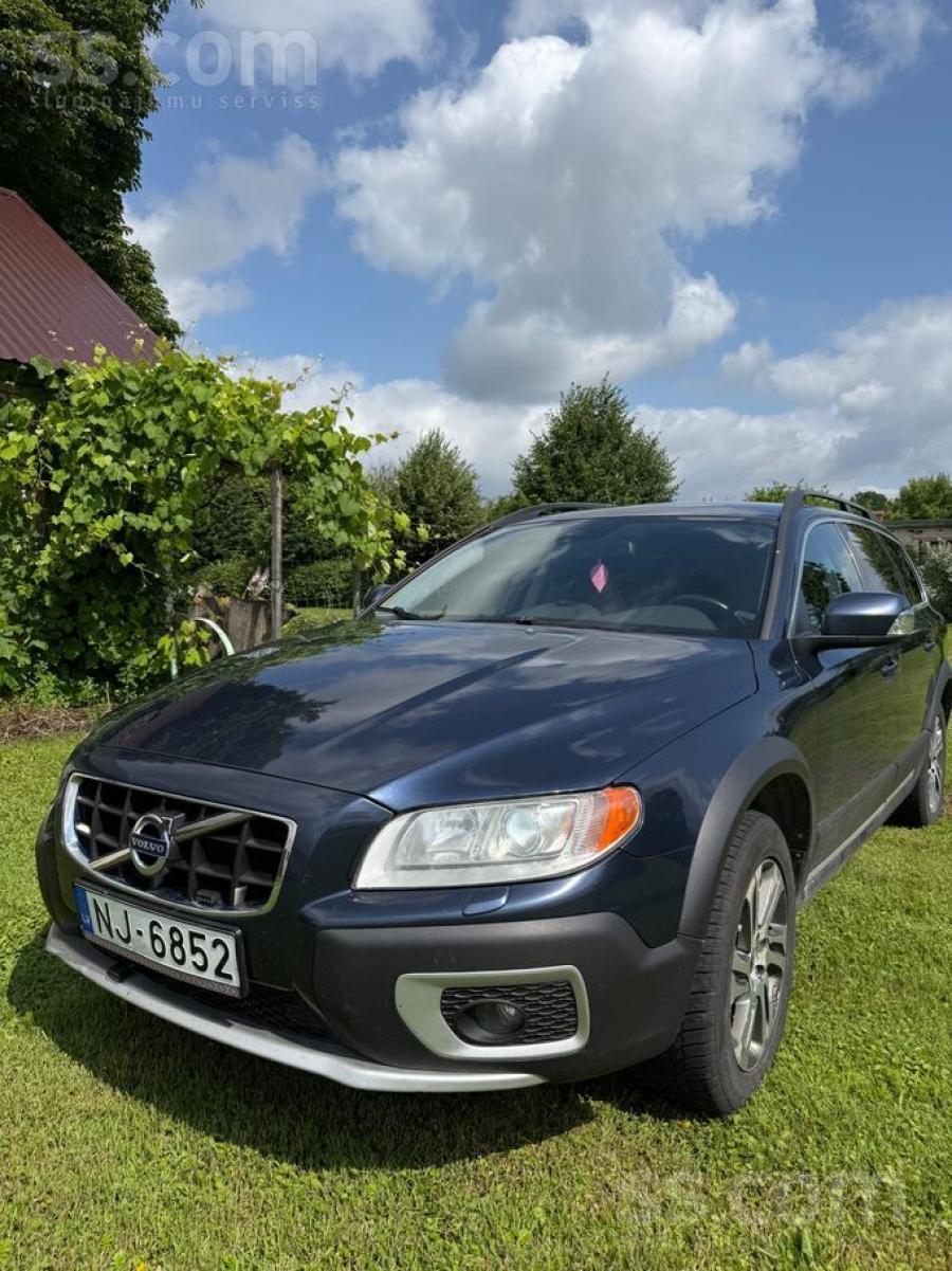 Zils Volvo XC70 2013 Saldus, ar dzinēja tilpumu 2.40 L un nobraukumu 334 tūkst. km par 8500 €, foto 3 vietnē AUTOMOTO.COM.LV