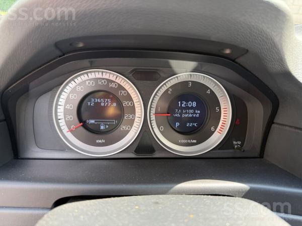 Zils Volvo XC70 2013 Saldus, ar dzinēja tilpumu 2.40 L un nobraukumu 334 tūkst. km par 8500 €, foto 6 vietnē AUTOMOTO.COM.LV