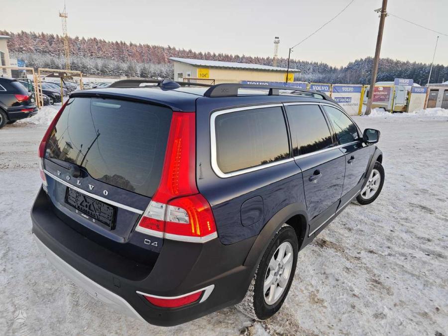 Blue Volvo XC70 2014 in Vilnius, with an engine capacity of 1.98 L and mileage of 285 thousand km for 10500 €, photo 6 on AUTOMOTO.COM.LV