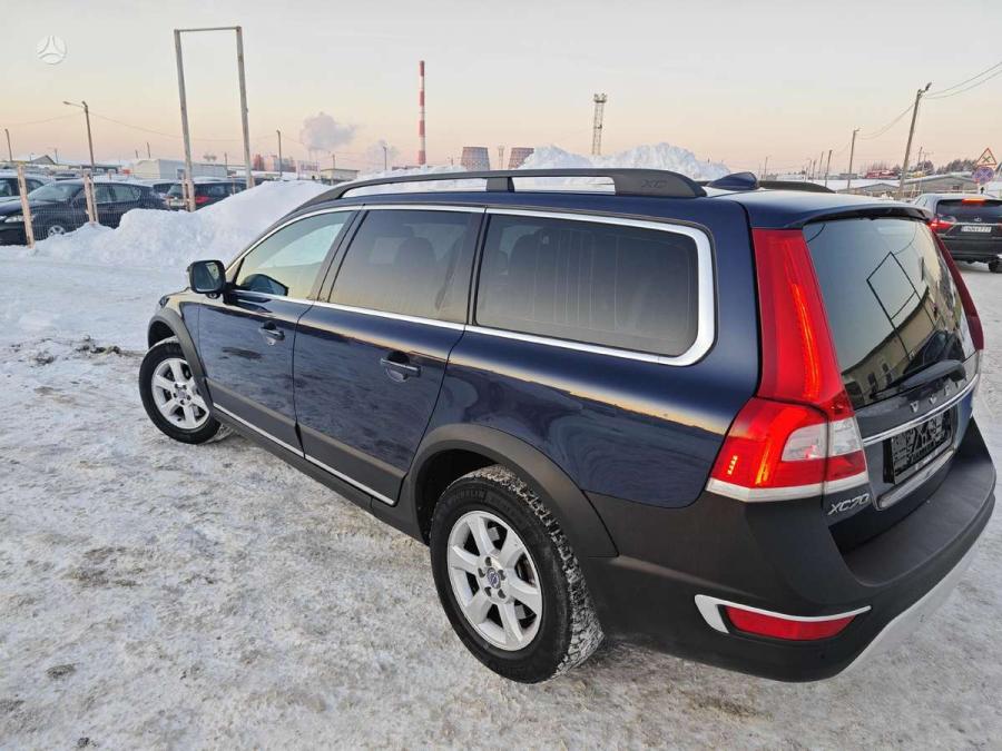 Blue Volvo XC70 2014 in Vilnius, with an engine capacity of 1.98 L and mileage of 285 thousand km for 10500 €, photo 14 on AUTOMOTO.COM.LV
