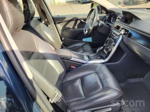 Blue Volvo XC70 2014 in Riga, with an engine capacity of 2.00 L and mileage of 322 thousand km for 7200 €, photo 10 on AUTOMOTO.COM.LV