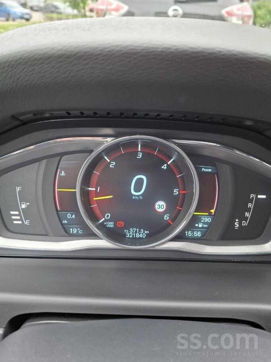 Blue Volvo XC70 2014 in Riga, with an engine capacity of 2.00 L and mileage of 322 thousand km for 7200 €, photo 19 on AUTOMOTO.COM.LV