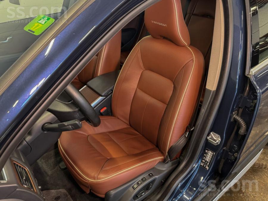 Zils Volvo XC70 2014 Jūrmala, ar dzinēja tilpumu 2.40 L un nobraukumu 335 tūkst. km par 13950 €, foto 17 vietnē AUTOMOTO.COM.LV