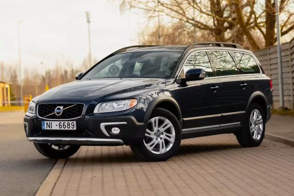 Zils Volvo XC70 2014 Jelgava, ar dzinēja tilpumu 2.40 L un nobraukumu 222 tūkst. km par 12400 €, foto 1 vietnē AUTOMOTO.COM.LV
