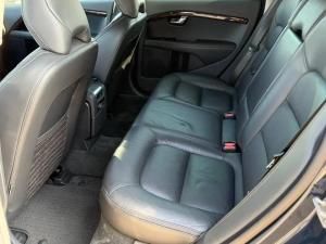 Blue Volvo XC70 2014 in Riga, with an engine capacity of 2.40 L and mileage of 187 thousand km for 14990 €, photo 16 on AUTOMOTO.COM.LV