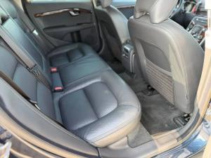 Blue Volvo XC70 2014 in Riga, with an engine capacity of 2.40 L and mileage of 187 thousand km for 14990 €, photo 19 on AUTOMOTO.COM.LV