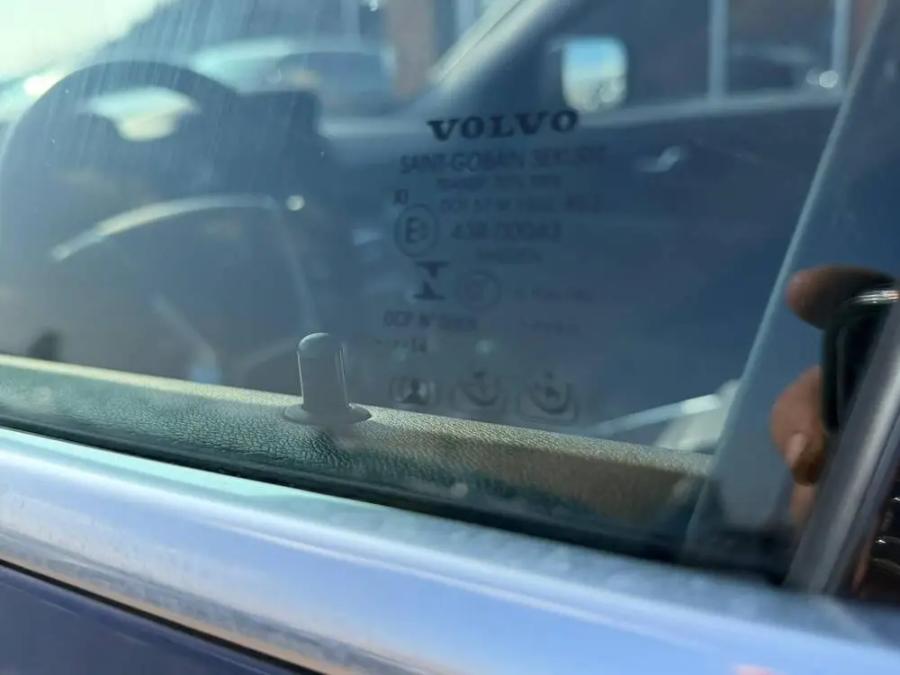 Blue Volvo XC70 2014 in Riga, with an engine capacity of 2.40 L and mileage of 187 thousand km for 14990 €, photo 21 on AUTOMOTO.COM.LV