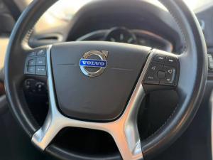 Blue Volvo XC70 2014 in Riga, with an engine capacity of 2.40 L and mileage of 187 thousand km for 14990 €, photo 23 on AUTOMOTO.COM.LV