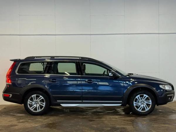 Zils Volvo XC70 2014 Jūrmala, ar dzinēja tilpumu 2.40 L un nobraukumu 335 tūkst. km par 13950 €, foto 8 vietnē AUTOMOTO.COM.LV
