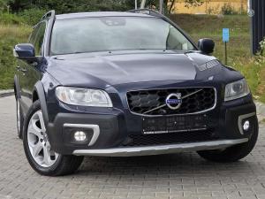 Blue Volvo XC70 2014 in Vilnius, with an engine capacity of 2.40 L and mileage of 259 thousand km for 15850 €, photo 4 on AUTOMOTO.COM.LV