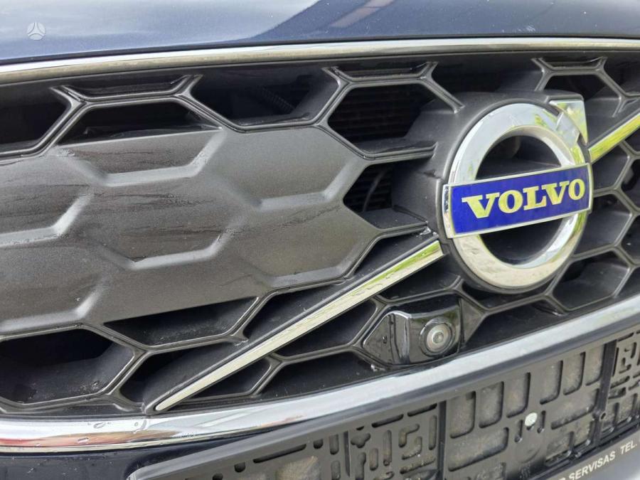 Blue Volvo XC70 2014 in Vilnius, with an engine capacity of 2.40 L and mileage of 259 thousand km for 15850 €, photo 6 on AUTOMOTO.COM.LV