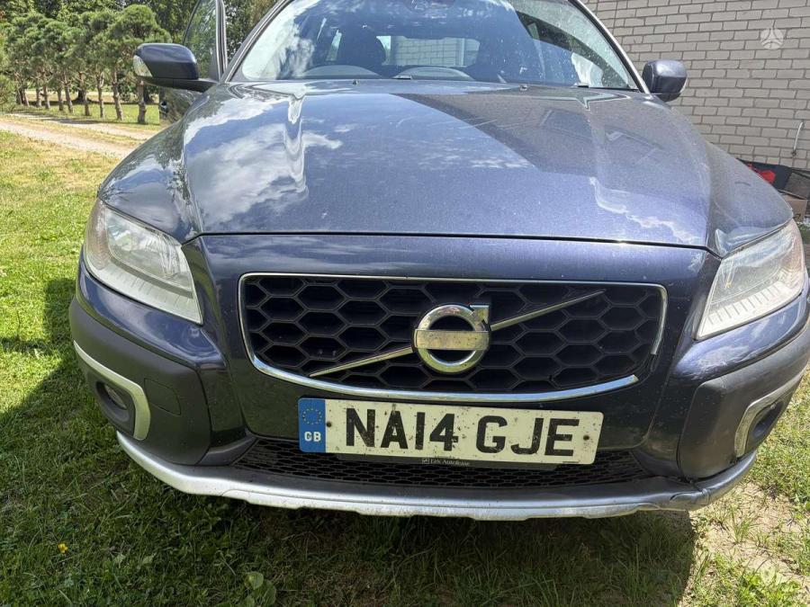 Blue Volvo XC70 2014 in Raseiniai, with an engine capacity of 0.00 L and mileage of 200 thousand km for 3400 €, photo 1 on AUTOMOTO.COM.LV