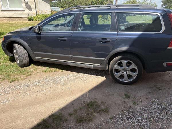Zils Volvo XC70 2014 Raseiniai, ar dzinēja tilpumu 0.00 L un nobraukumu 200 tūkst. km par 3400 €, foto 3 vietnē AUTOMOTO.COM.LV