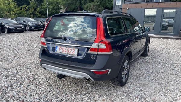 Blue Volvo XC70 2014 in Kaunas, with an engine capacity of 2.40 L and mileage of 240 thousand km for 11400 €, photo 5 on AUTOMOTO.COM.LV