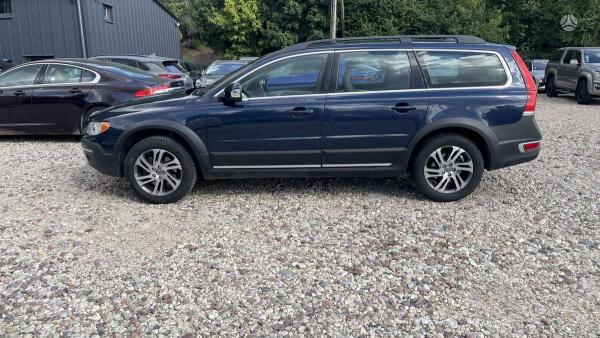 Blue Volvo XC70 2014 in Kaunas, with an engine capacity of 2.40 L and mileage of 240 thousand km for 11400 €, photo 7 on AUTOMOTO.COM.LV