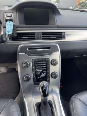 Zils Volvo XC70 2014 Kauņa, ar dzinēja tilpumu 2.40 L un nobraukumu 240 tūkst. km par 11400 €, foto 18 vietnē AUTOMOTO.COM.LV