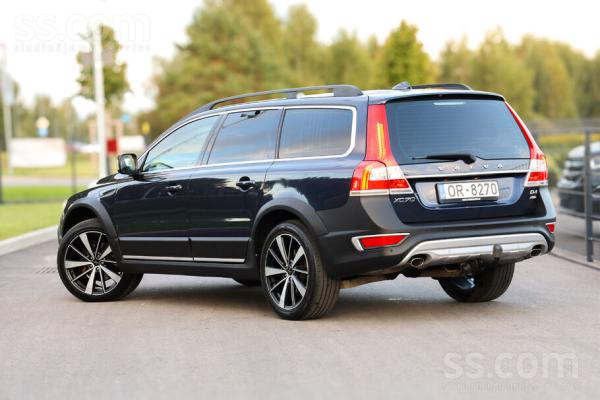 Blue Volvo XC70 2014 in Jelgava, with an engine capacity of 2.40 L and mileage of 0 thousand km for 11990 €, photo 7 on AUTOMOTO.COM.LV