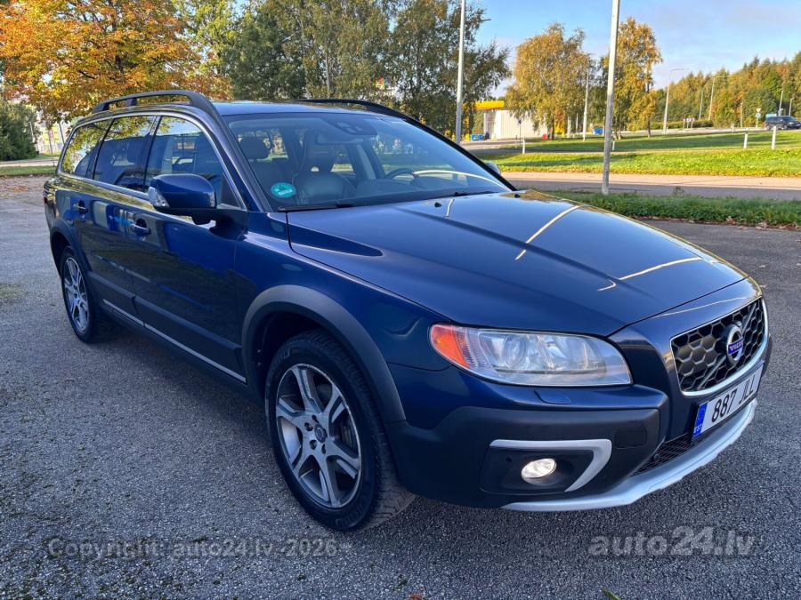 Zils Volvo XC70 2014 Paide, ar dzinēja tilpumu 2.40 L un nobraukumu 308 tūkst. km par 13790 €, foto 6 vietnē AUTOMOTO.COM.LV