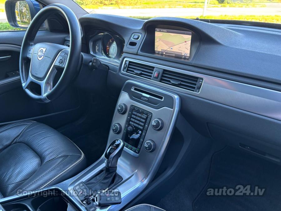 Zils Volvo XC70 2014 Paide, ar dzinēja tilpumu 2.40 L un nobraukumu 308 tūkst. km par 13790 €, foto 8 vietnē AUTOMOTO.COM.LV