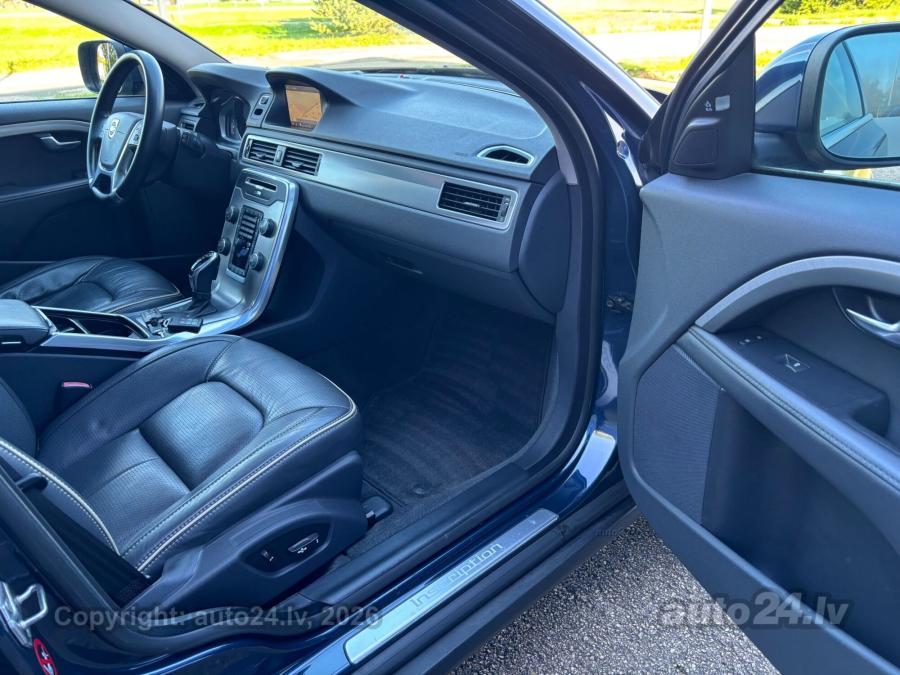 Zils Volvo XC70 2014 Paide, ar dzinēja tilpumu 2.40 L un nobraukumu 308 tūkst. km par 13790 €, foto 9 vietnē AUTOMOTO.COM.LV