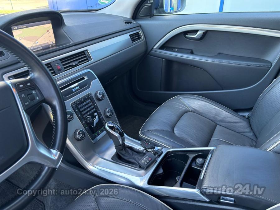 Zils Volvo XC70 2014 Paide, ar dzinēja tilpumu 2.40 L un nobraukumu 308 tūkst. km par 13790 €, foto 12 vietnē AUTOMOTO.COM.LV
