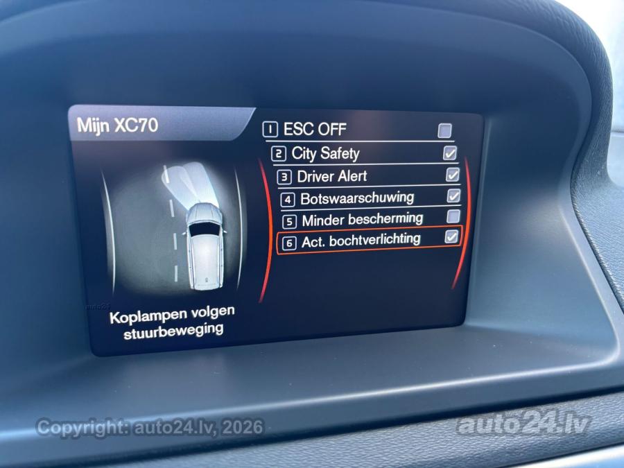 Zils Volvo XC70 2014 Paide, ar dzinēja tilpumu 2.40 L un nobraukumu 308 tūkst. km par 13790 €, foto 15 vietnē AUTOMOTO.COM.LV