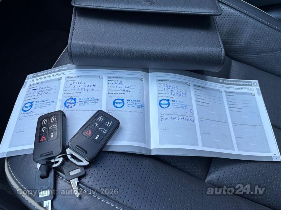 Zils Volvo XC70 2014 Paide, ar dzinēja tilpumu 2.40 L un nobraukumu 308 tūkst. km par 13790 €, foto 31 vietnē AUTOMOTO.COM.LV