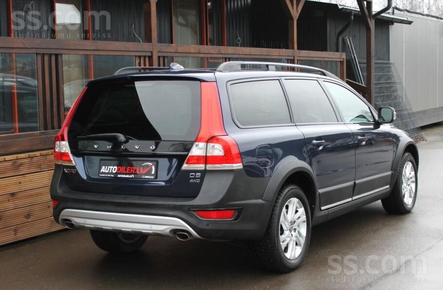 Blue Volvo XC70 2015 in Riga, with an engine capacity of 2.40 L and mileage of 0 thousand km for 12450 €, photo 7 on AUTOMOTO.COM.LV