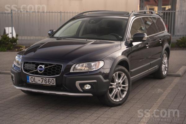 Zils Volvo XC70 2015 Rīga, ar dzinēja tilpumu 2.00 L un nobraukumu 323 tūkst. km par 9450 €, foto 1 vietnē AUTOMOTO.COM.LV