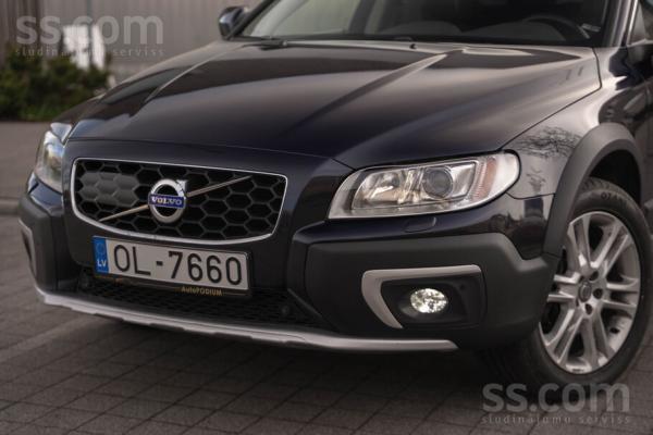 Zils Volvo XC70 2015 Rīga, ar dzinēja tilpumu 2.00 L un nobraukumu 323 tūkst. km par 9450 €, foto 2 vietnē AUTOMOTO.COM.LV