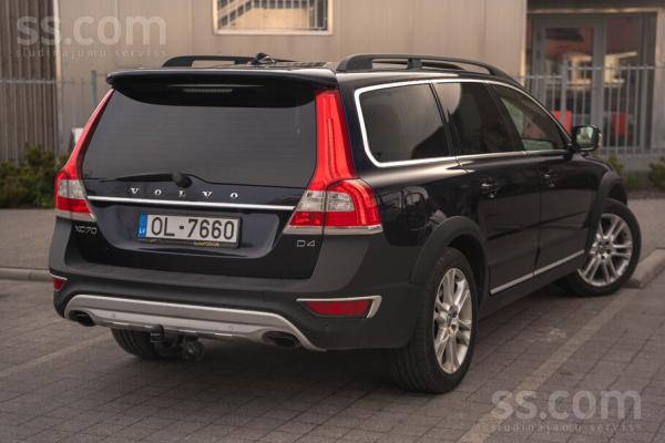 Zils Volvo XC70 2015 Rīga, ar dzinēja tilpumu 2.00 L un nobraukumu 323 tūkst. km par 9450 €, foto 6 vietnē AUTOMOTO.COM.LV