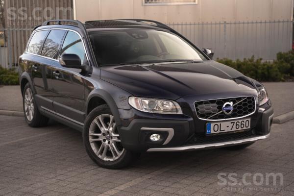 Zils Volvo XC70 2015 Rīga, ar dzinēja tilpumu 2.00 L un nobraukumu 323 tūkst. km par 9450 €, foto 9 vietnē AUTOMOTO.COM.LV