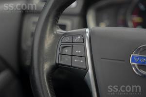 Zils Volvo XC70 2015 Rīga, ar dzinēja tilpumu 2.00 L un nobraukumu 323 tūkst. km par 9450 €, foto 16 vietnē AUTOMOTO.COM.LV